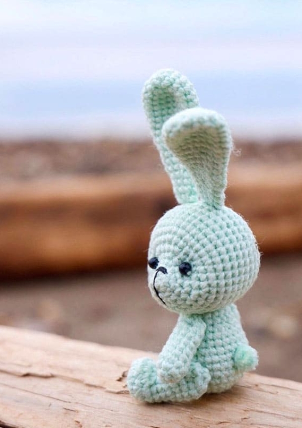 Cute Crochet Bunny Keychain PDF Amigurumi Free Pattern - Lovelycraft