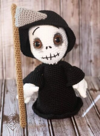 Crochet Grim Reaper Amigurumi PDF Free Pattern - Lovelycraft